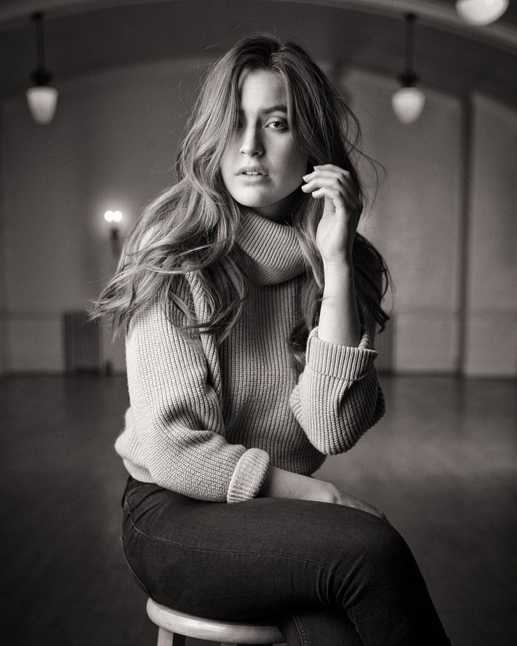 Picture of Kirsten Lee Price