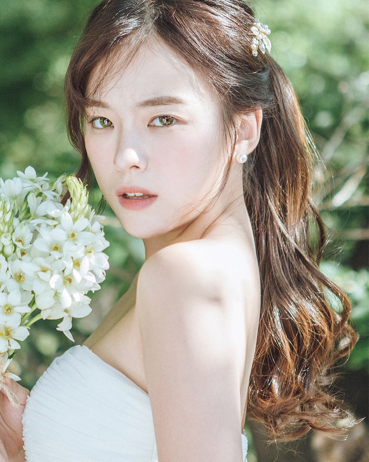 Picture of Ha Neul (하늘)