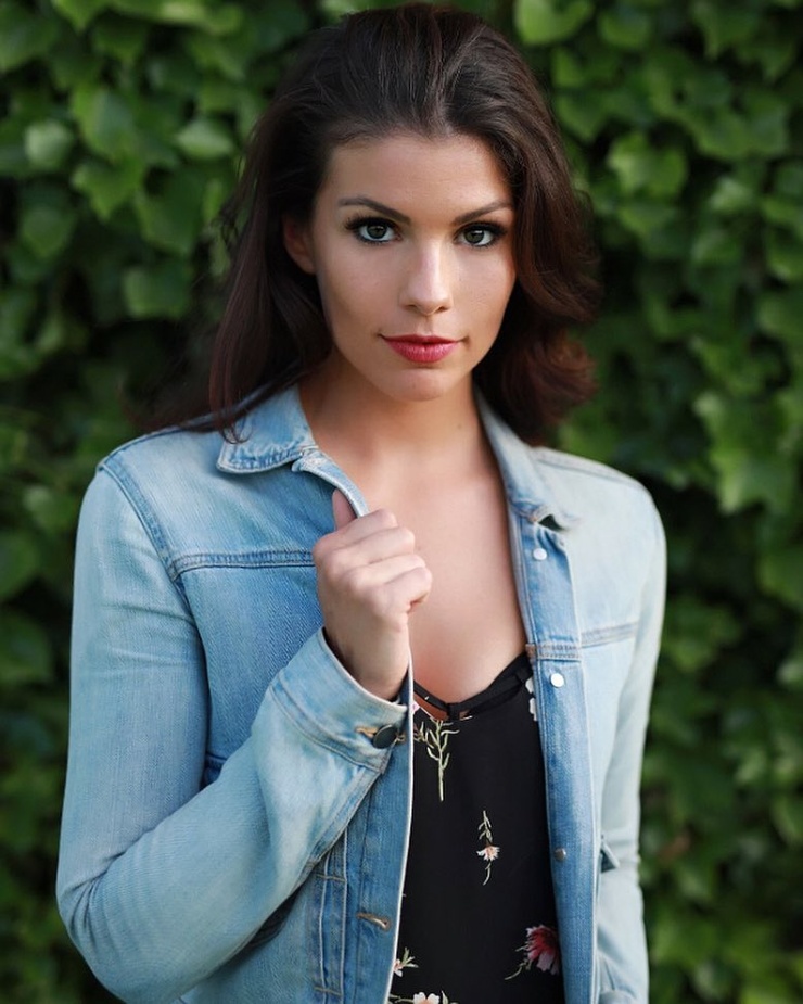 Sarah Troyer picture