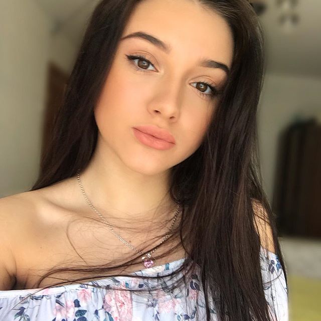 Picture of Elleonora Ladychenko