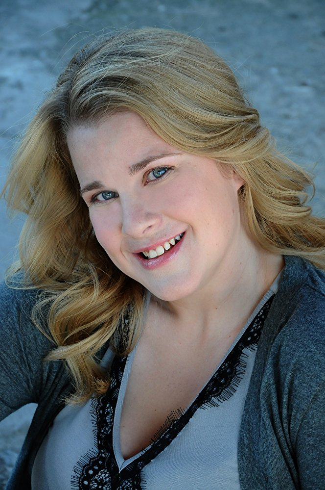 Picture of Jennifer Besser