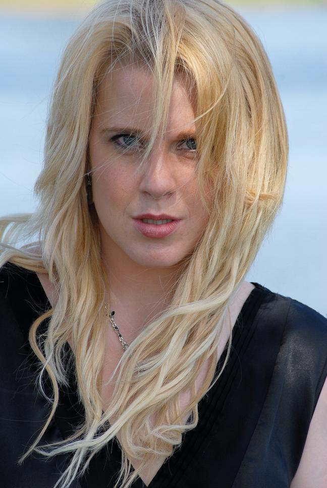 Picture of Jennifer Besser
