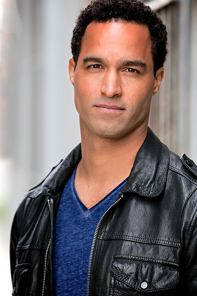 Picture of Russell Thomas