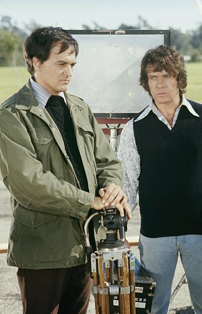 Murray MacLeod, Michael Cole