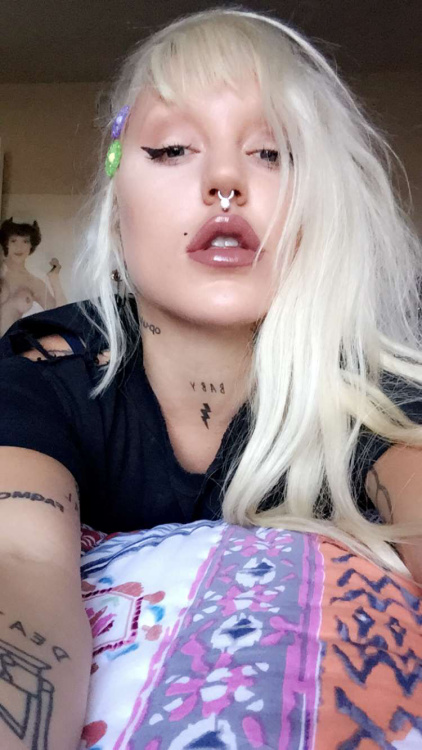 Picture of Brooke Candy