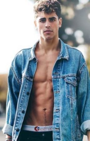 Jack Gilinsky image