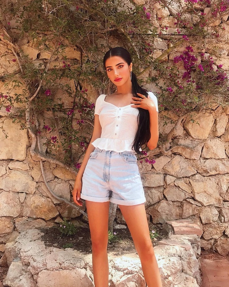 Picture of Negin Ghalavand