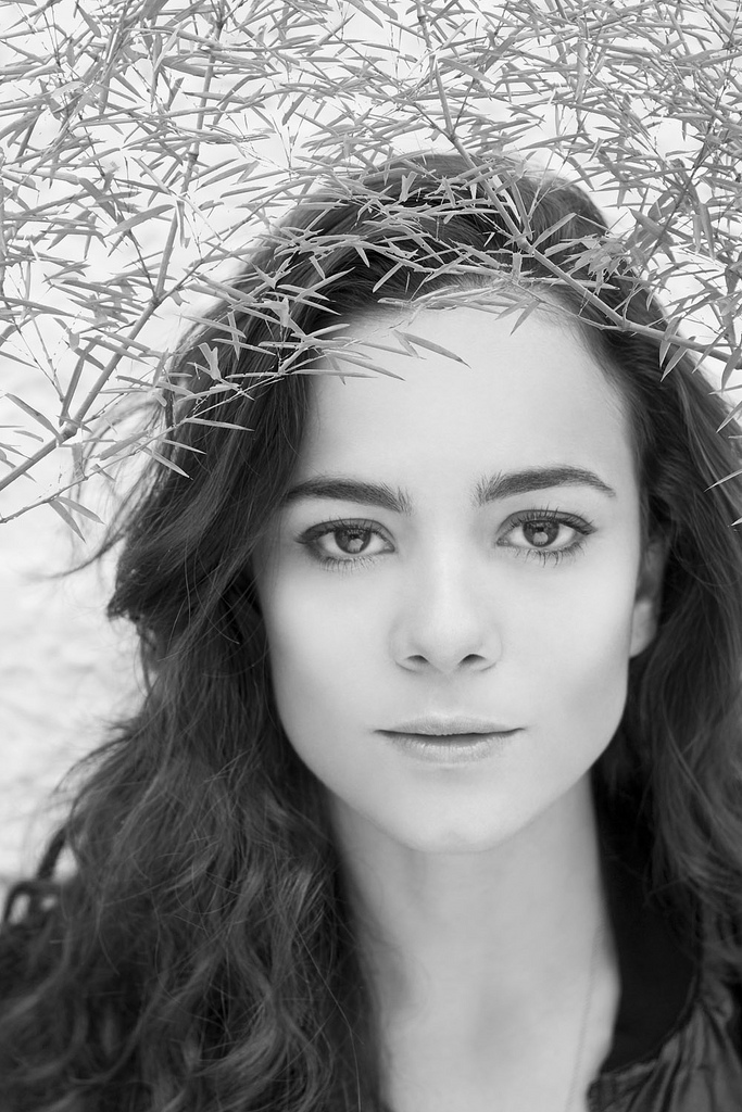 Picture of Alice Braga