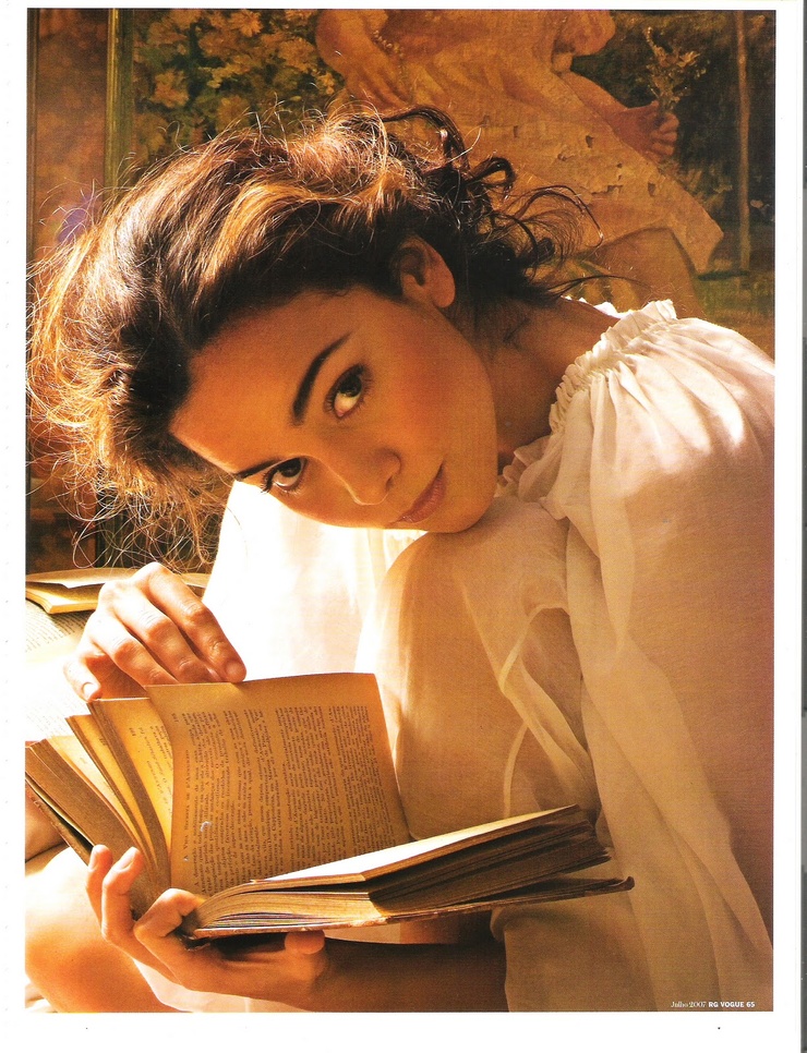 Picture of Alice Braga