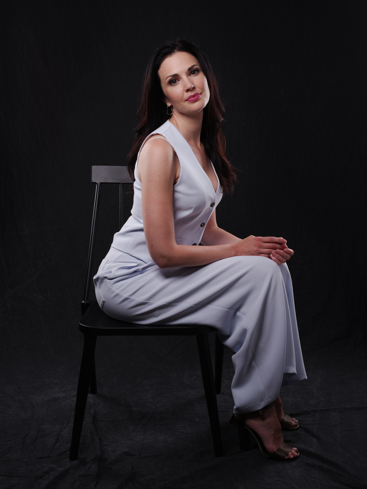 Picture of Laura Mennell