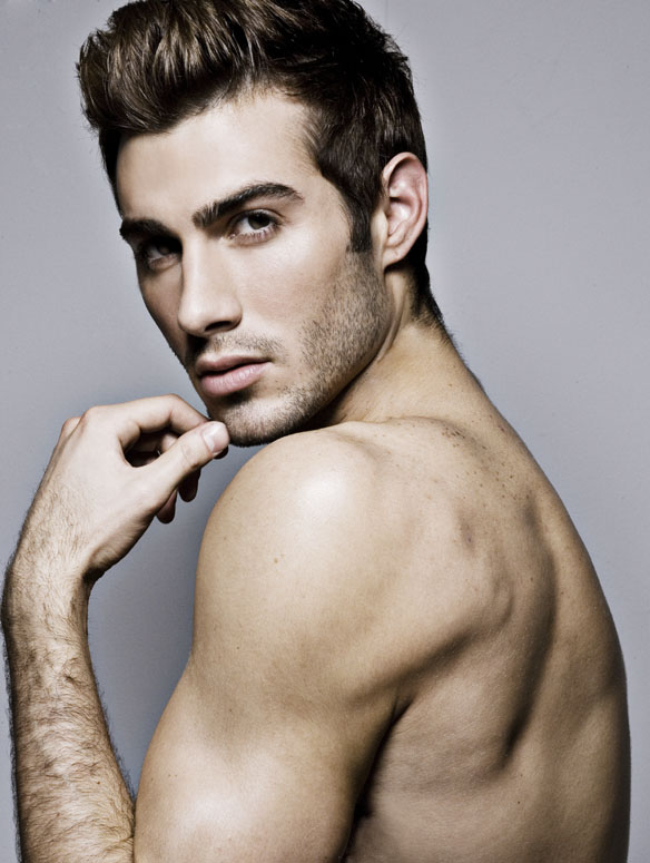 Justin Clynes picture