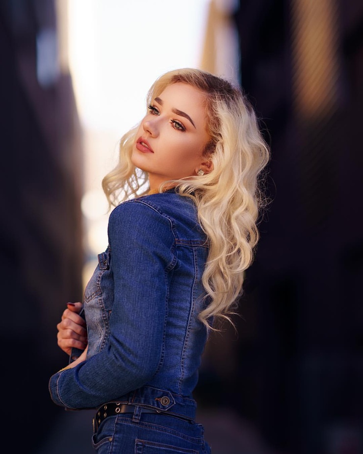 April Jayne picture