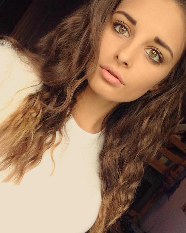 Picture of Aimee Louise