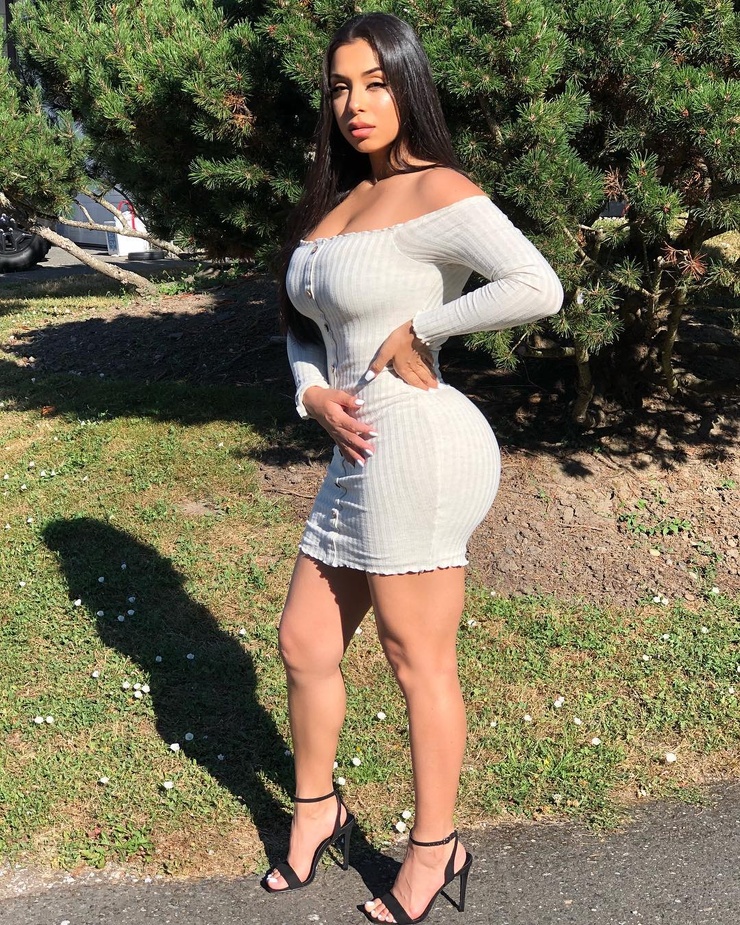 Picture of Bianca de Leon