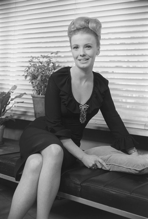 Picture of Elizabeth Shepherd