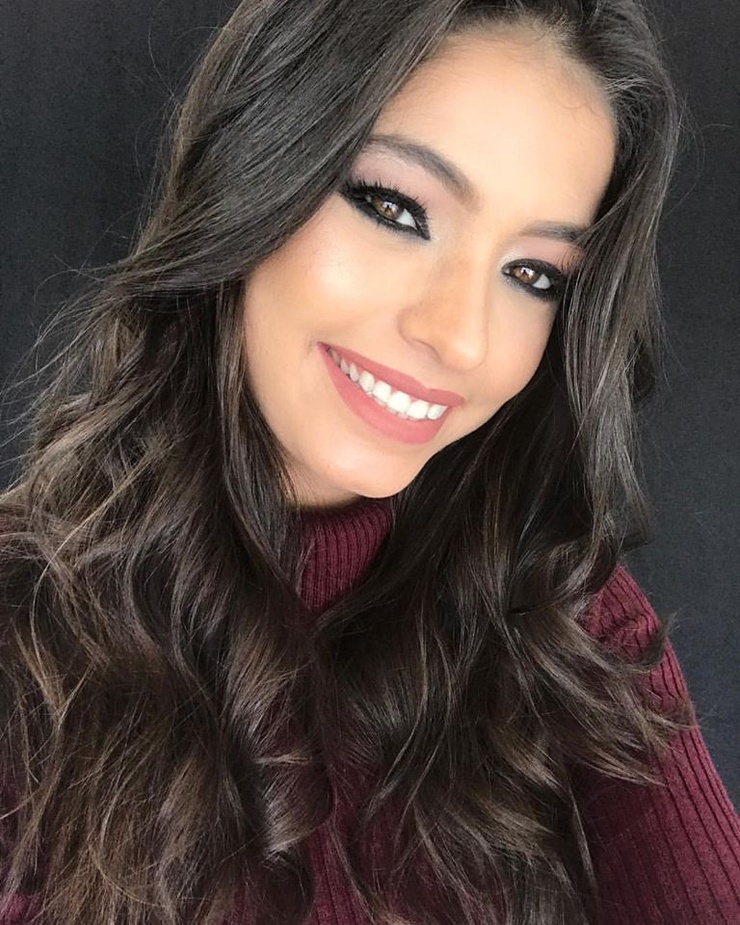 Cynthia Senek picture