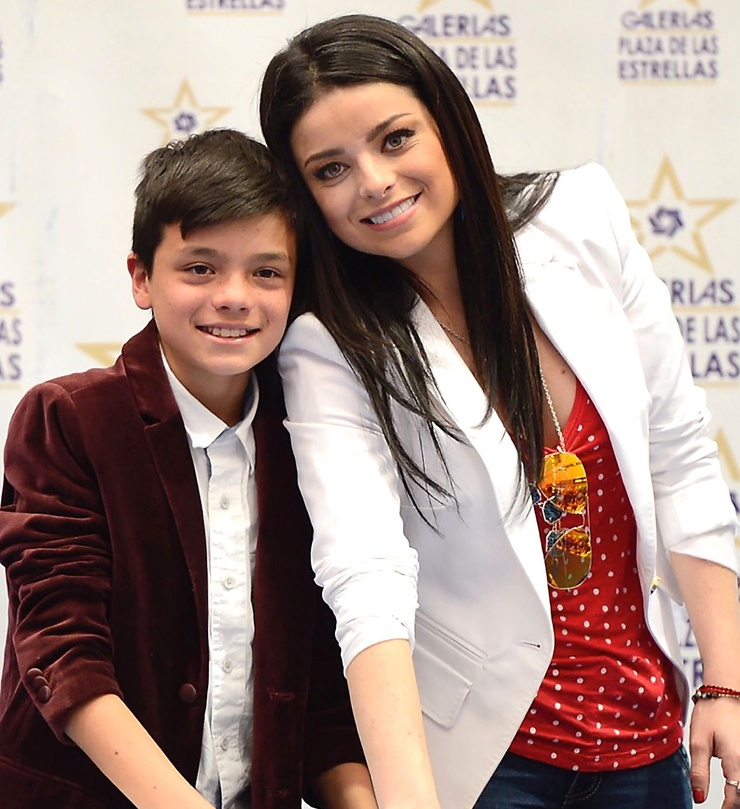 Picture of Violeta Isfel