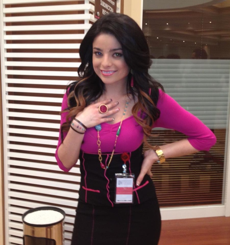 Picture of Violeta Isfel