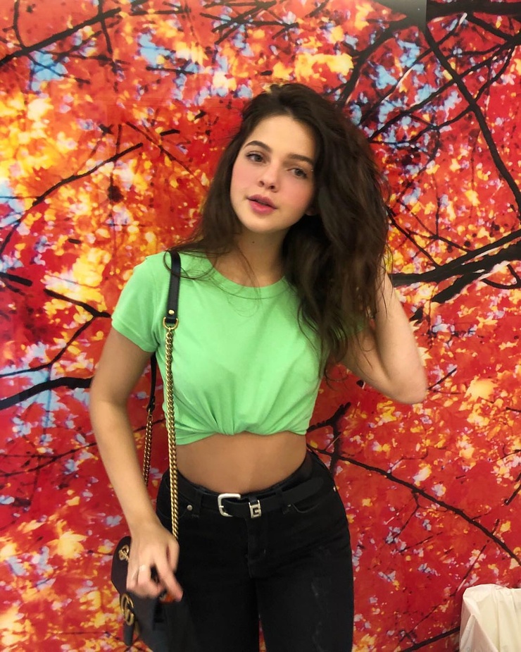 Picture of Isa Longwell