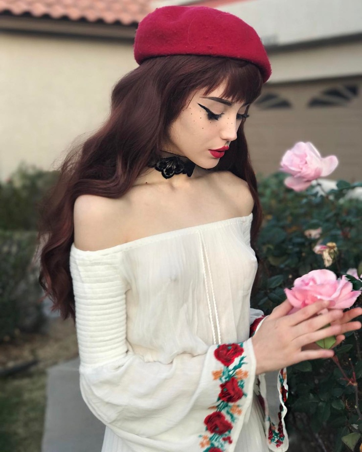 Picture of Mina Bell