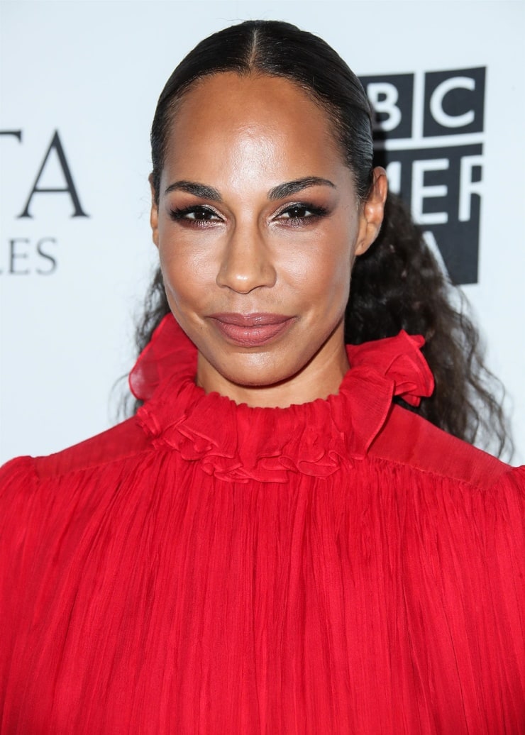 Amanda Brugel picture