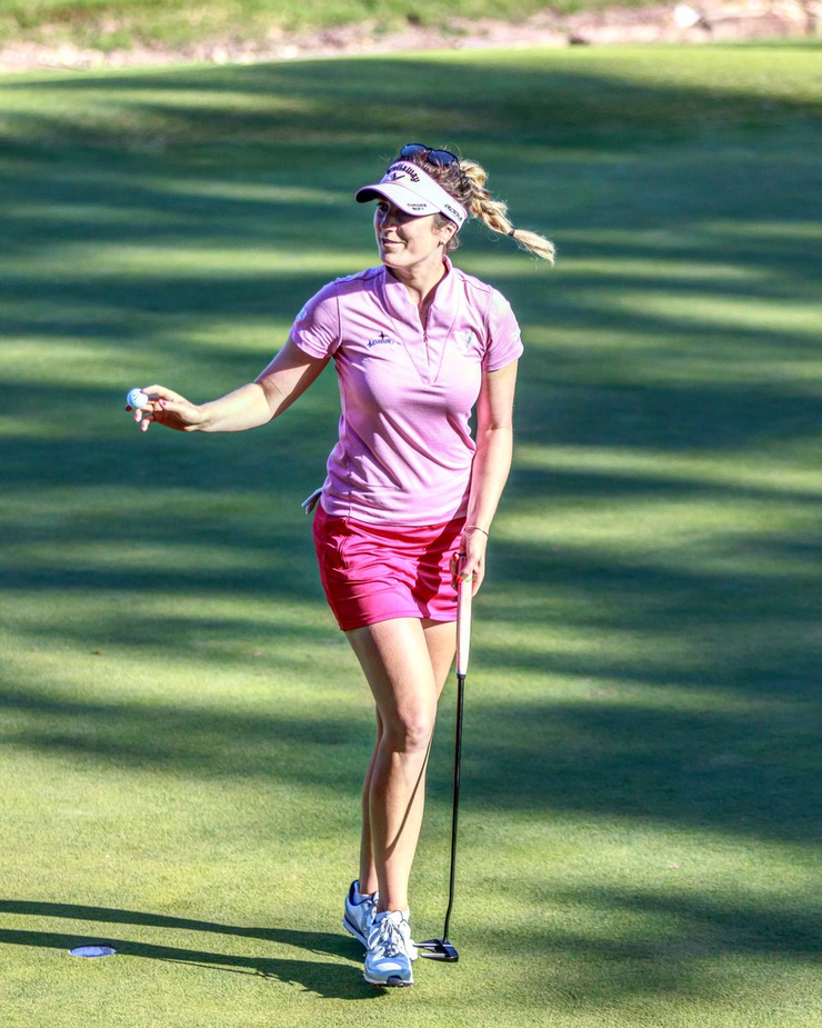 Sandra Gal picture