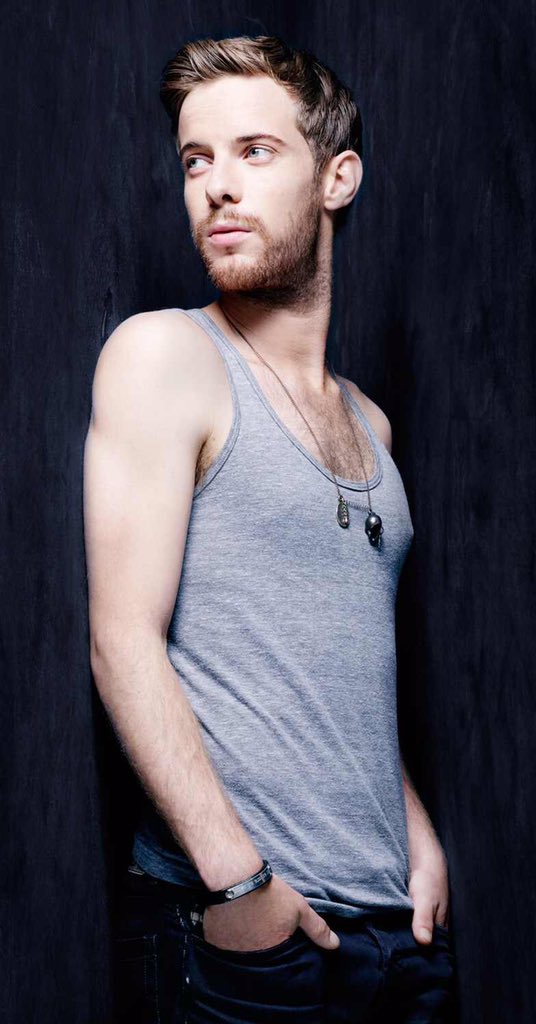 Picture of Luke Treadaway
