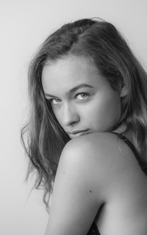 Picture of Amber Price (ii)