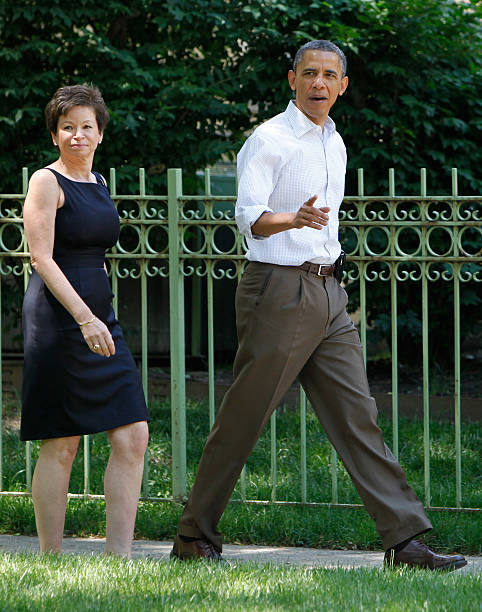 Valerie Jarrett, Barack Obama