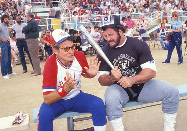 Bo Hopkins, Lyle Alzado