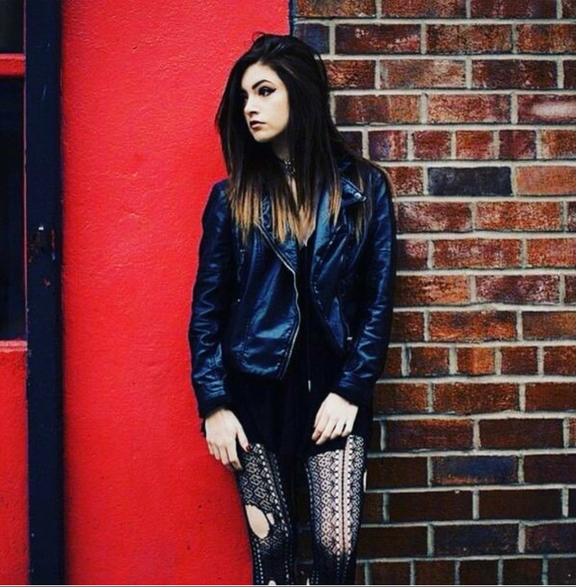 Picture of Chrissy Costanza