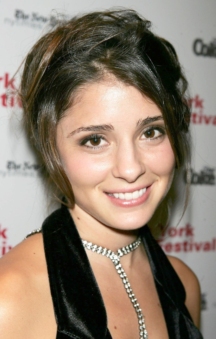 Shiri Appleby