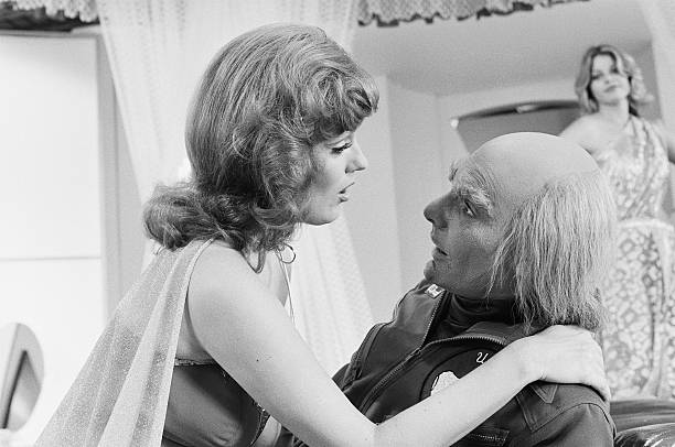 Barbara Rhoades, Richard Benjamin