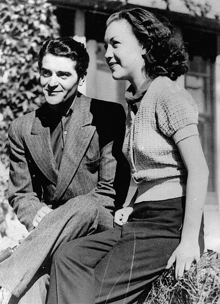 Francis Lederer, Margo Albert