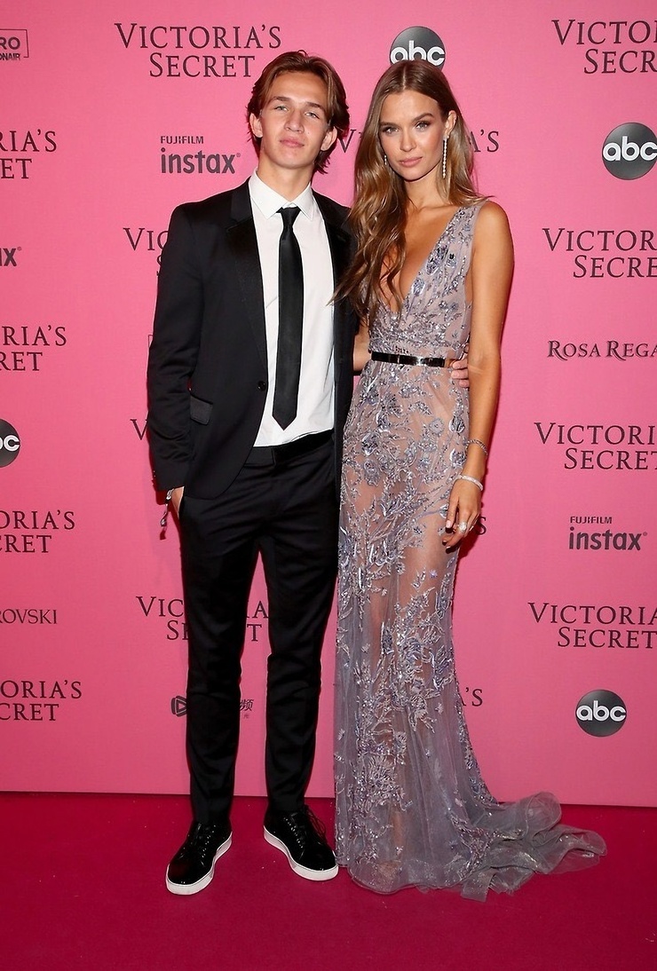 Josephine Skriver image