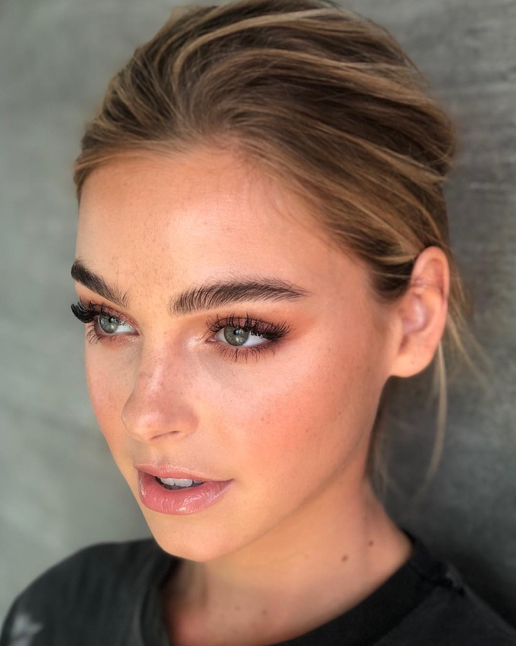 Picture of Elizabeth Turner.