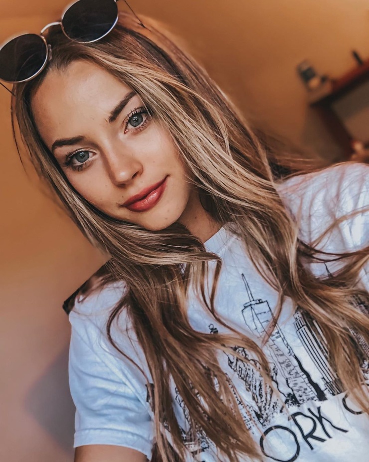 Picture of Saige Peterson