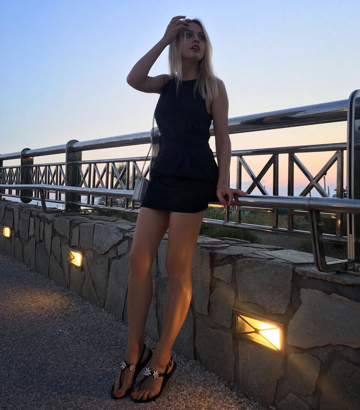 Yanina Studilina picture