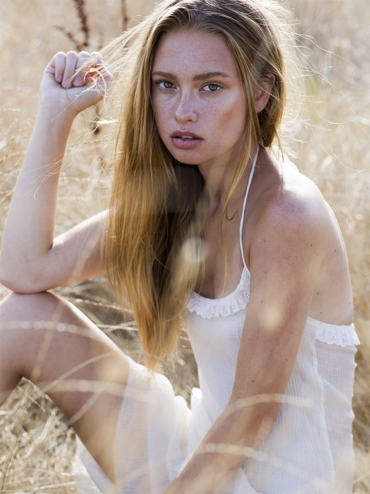 Cari Flowers picture