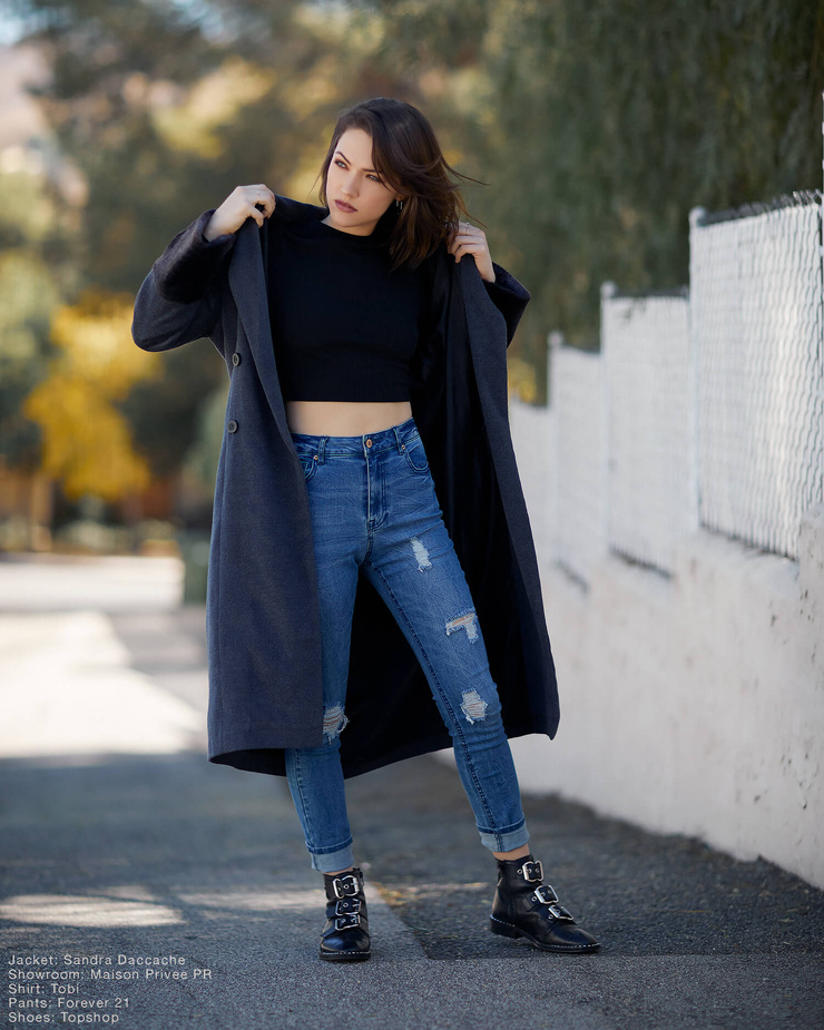 Violett Beane picture