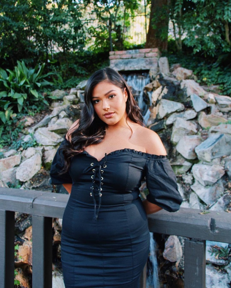 Picture of Vanessa Romo