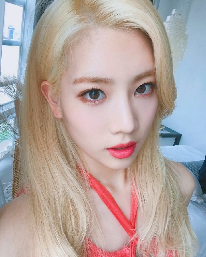 Picture of Kim Lip