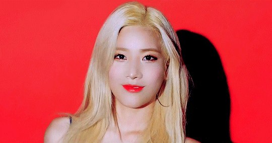 Image of Kim Lip