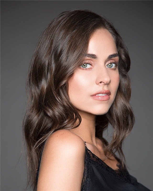 Claudia Martín image