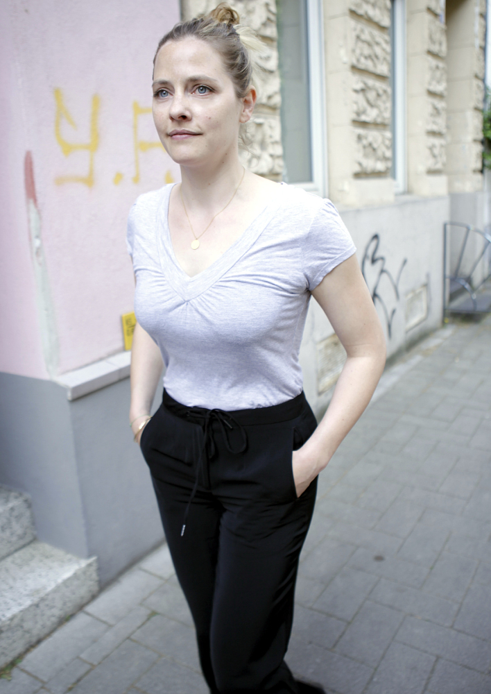 Jennifer Ewert picture