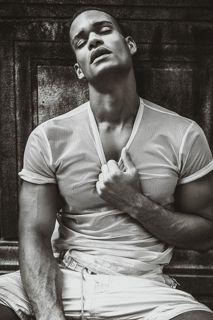 Deric Mickens image