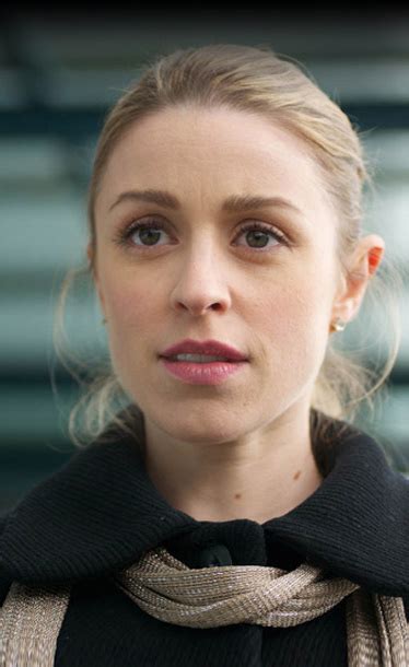 Laura Bertram picture