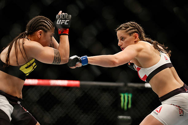 Jessica Andrade, Sarah Moras