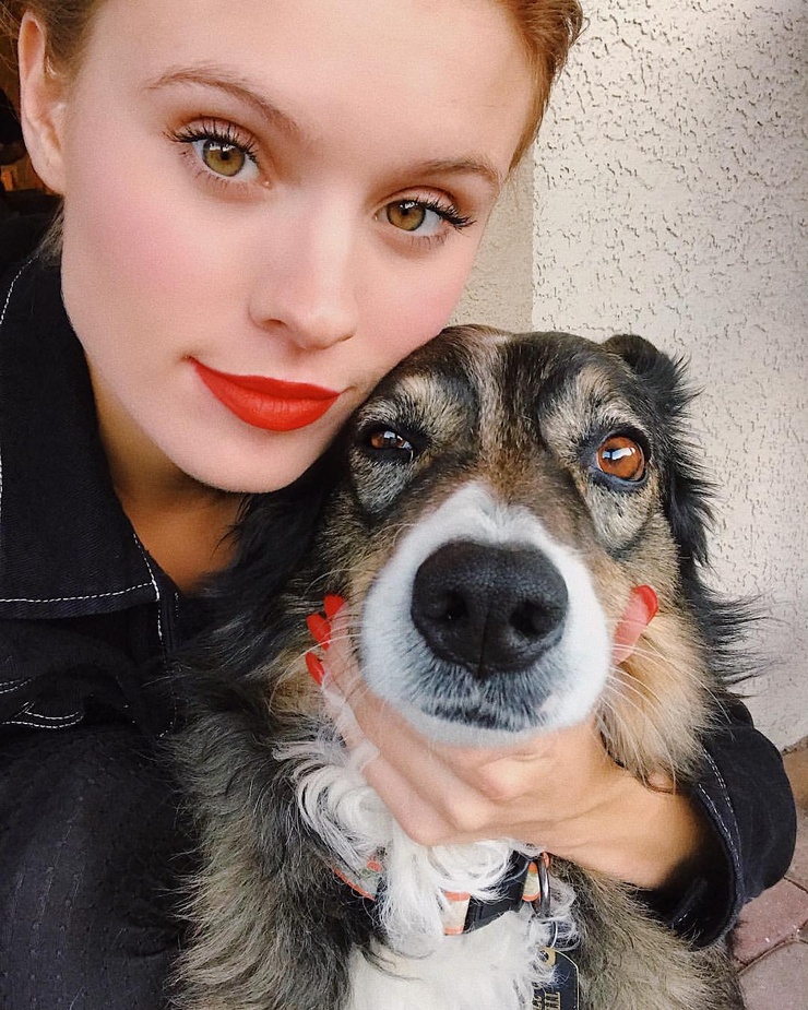 Picture of Elley V Peart