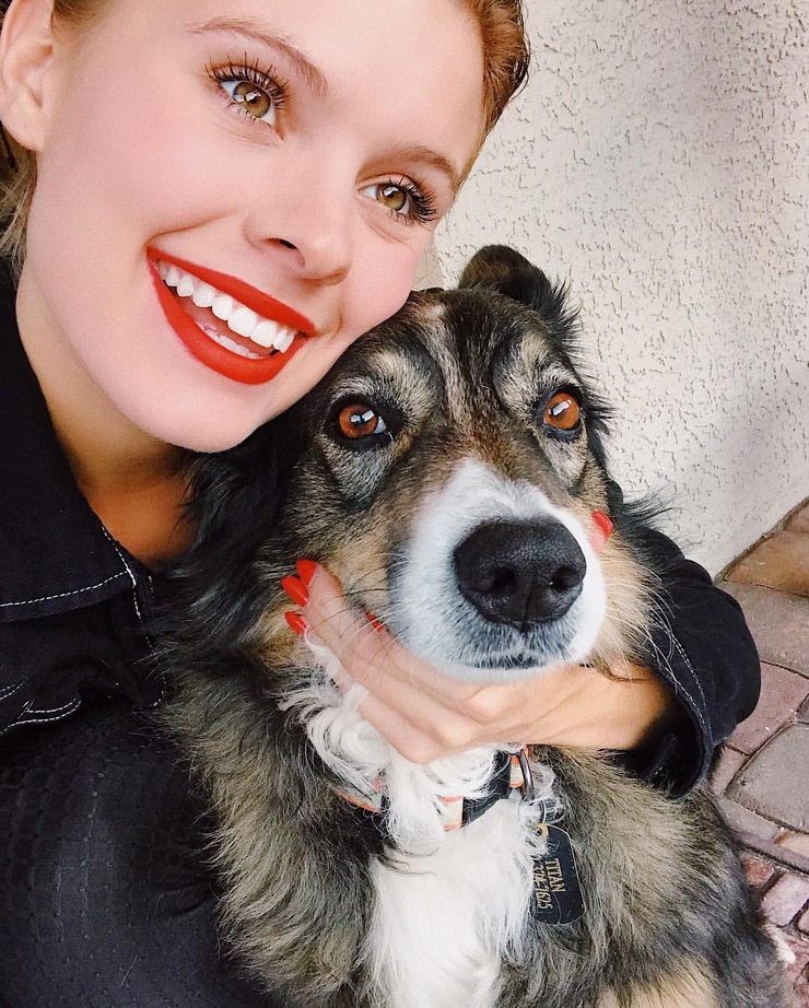 Picture of Elley V Peart